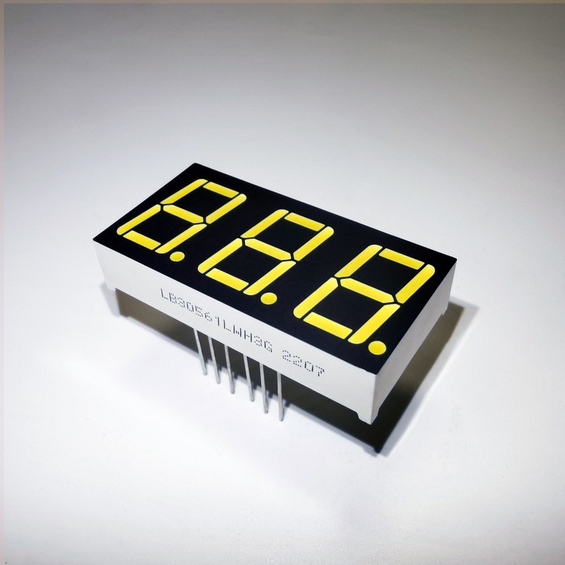 13.8mm 0.54'' Fourteen Segment Numeric Display / Fourteen Segment Led ...
